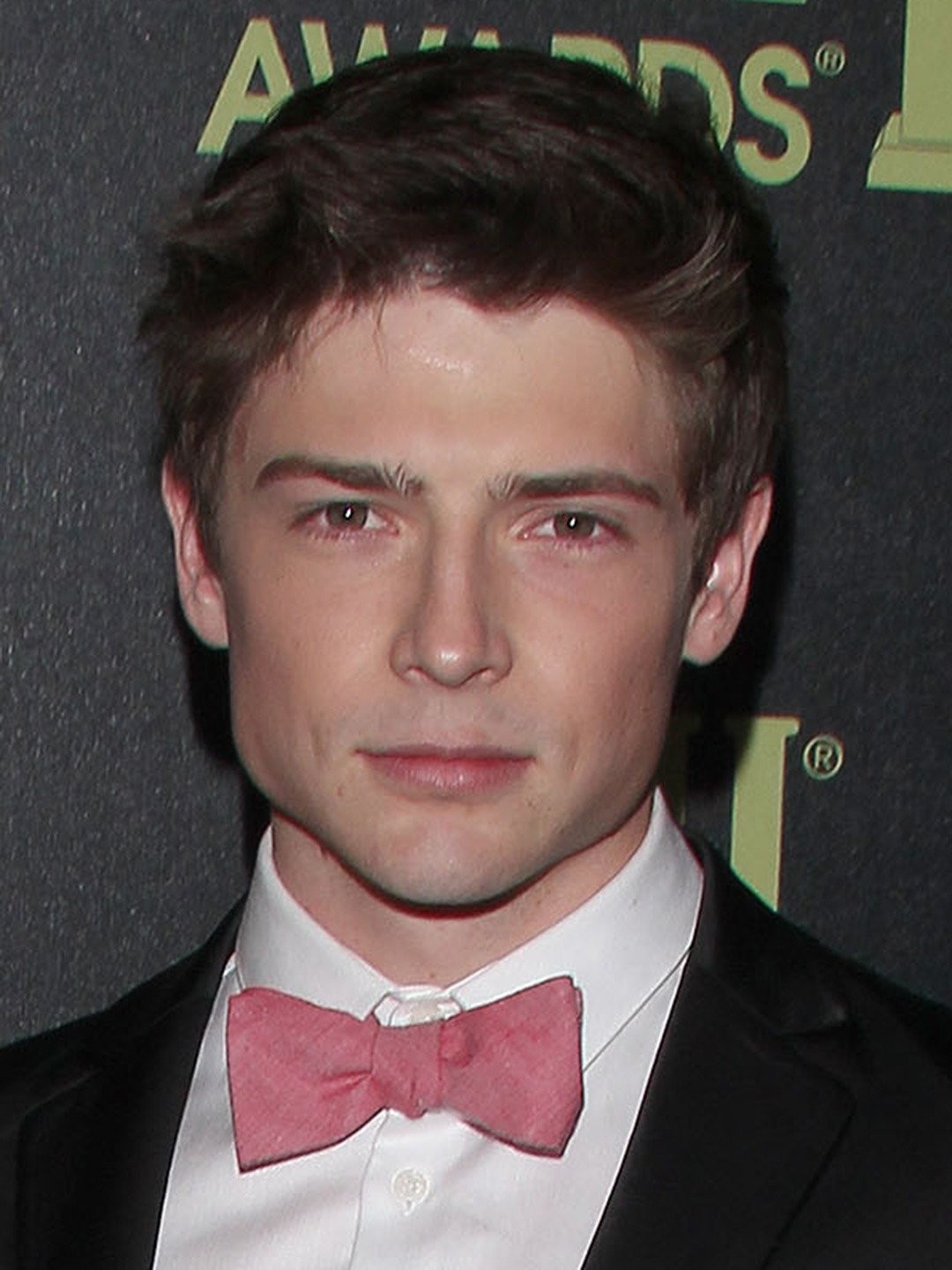 Austin James Pictures | Rotten Tomatoes