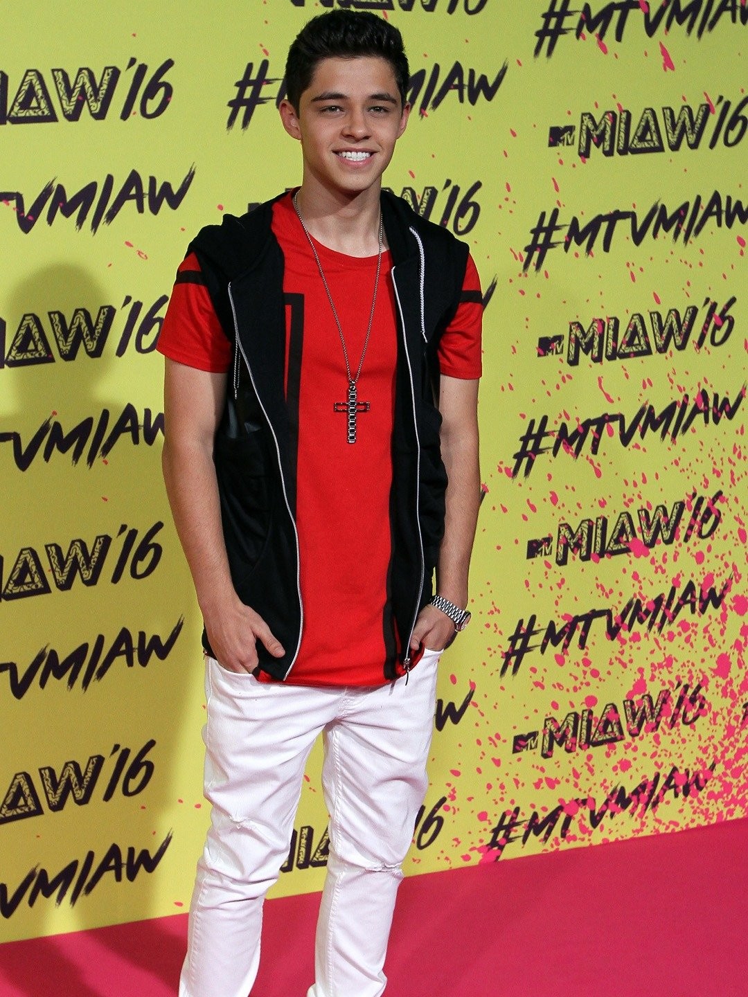 Alex Hoyer Pictures | Rotten Tomatoes