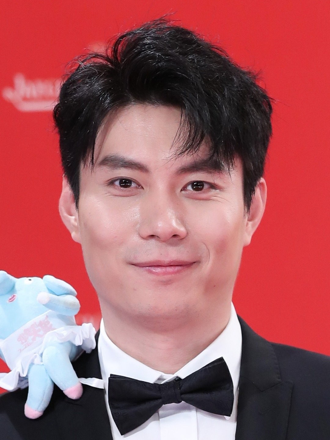 Lun Ai Pictures | Rotten Tomatoes