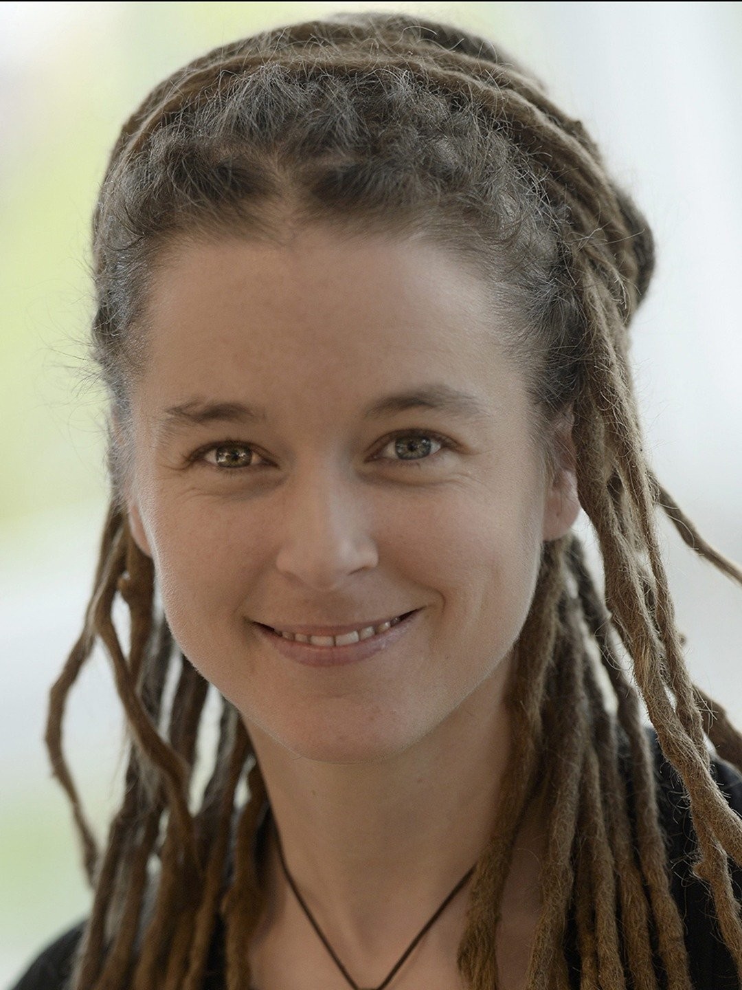 Amanda Lind Pictures | Rotten Tomatoes