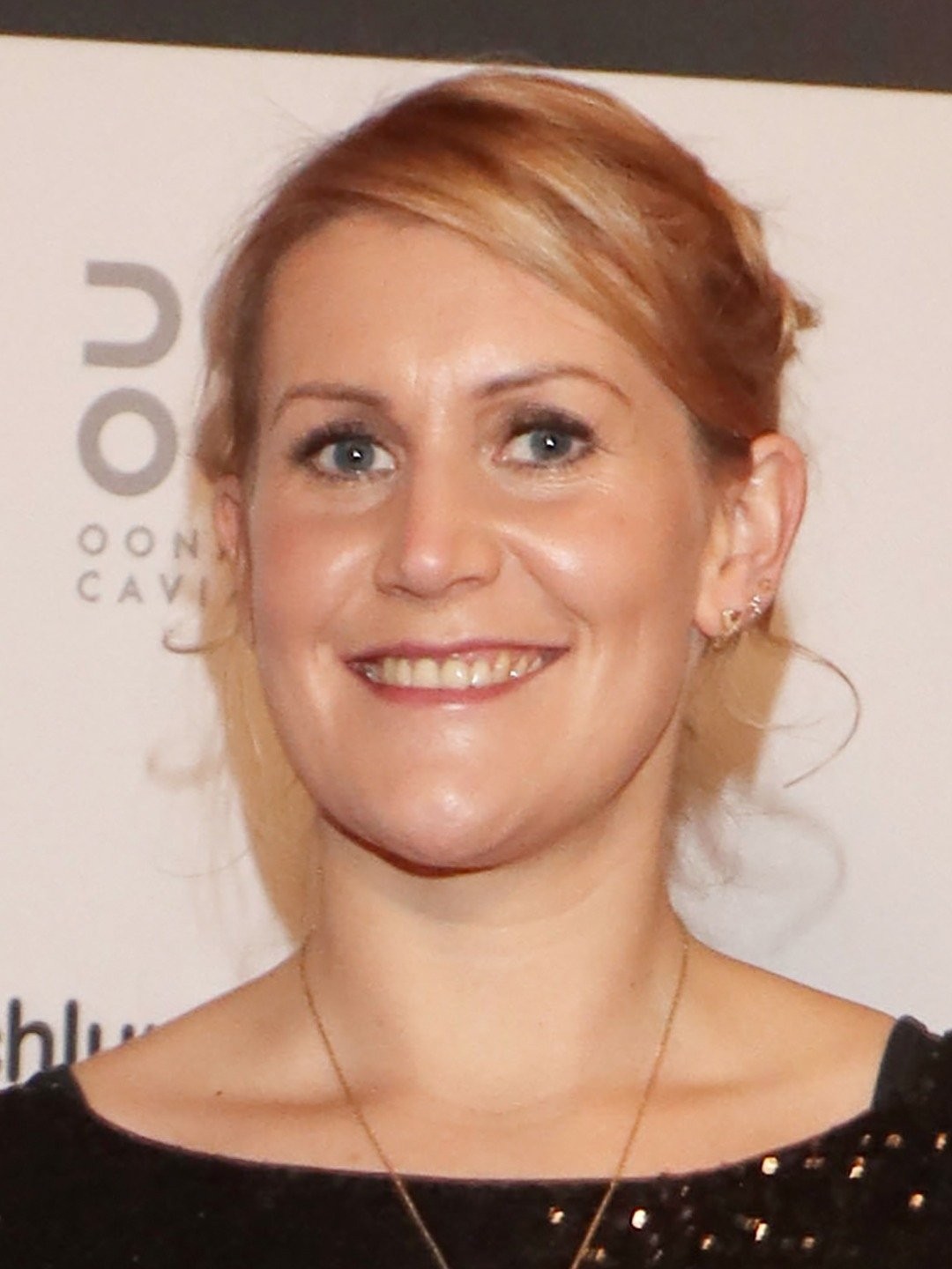 Julia Komp Pictures | Rotten Tomatoes