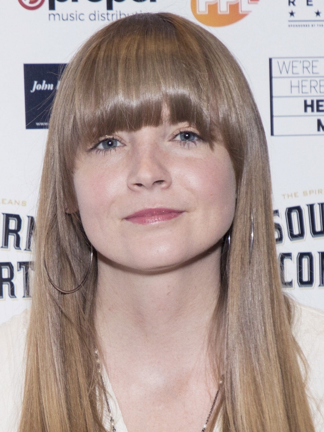 Courtney Marie Andrews Pictures | Rotten Tomatoes