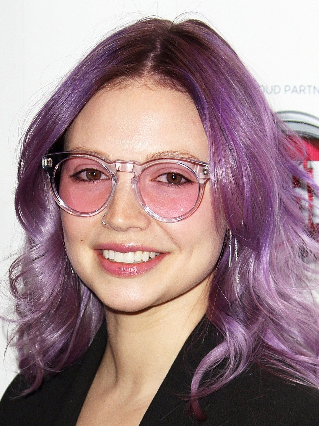 B.Traits Pictures | Rotten Tomatoes