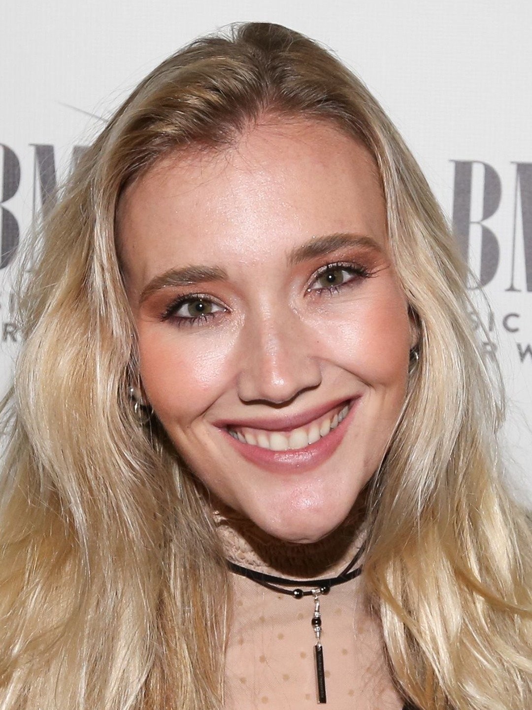 Chloé Caroline Pictures | Rotten Tomatoes