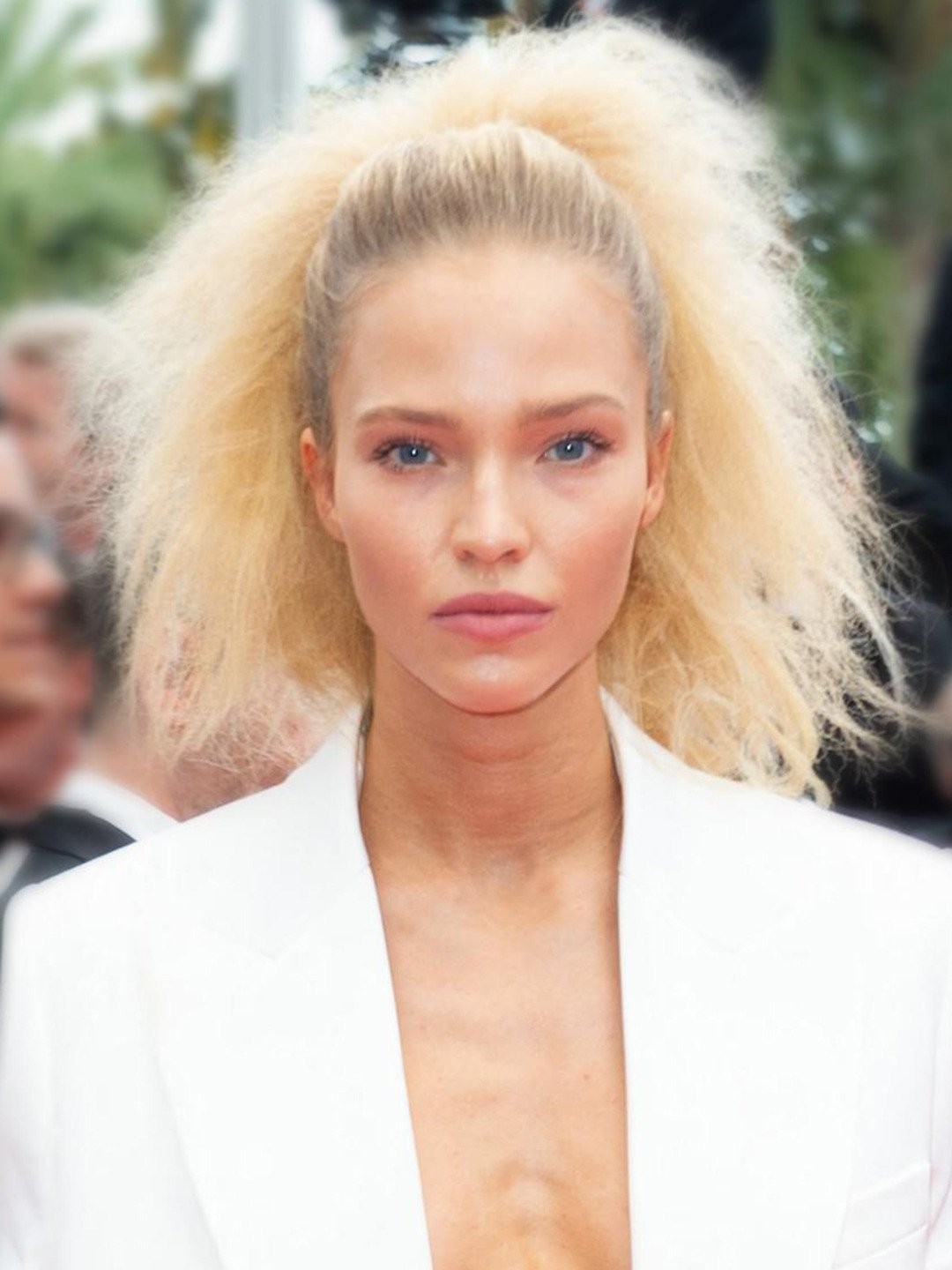 Sasha Luss Pictures | Rotten Tomatoes