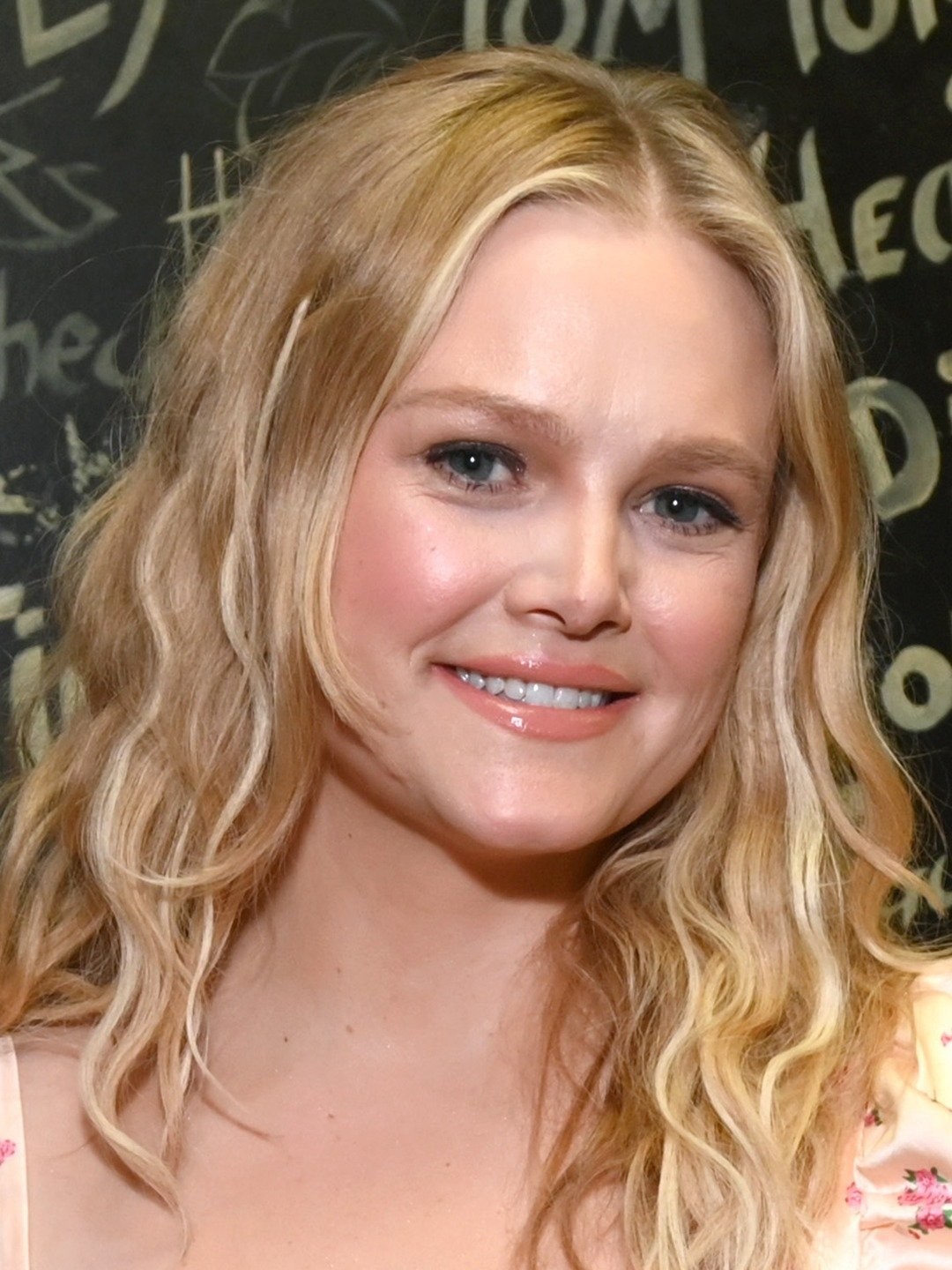 Hailey Whitters Pictures | Rotten Tomatoes