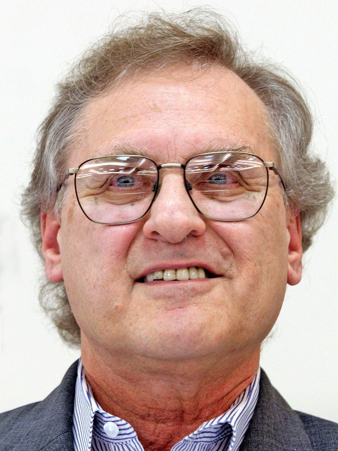 Stephen Lewis Pictures | Rotten Tomatoes