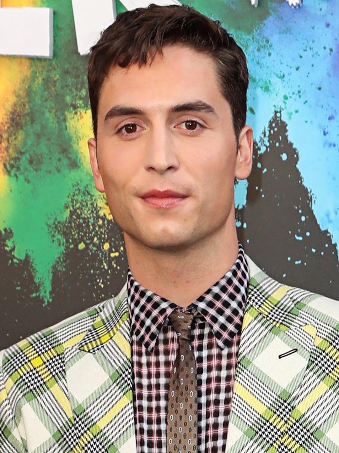 Benny Drama Pictures | Rotten Tomatoes