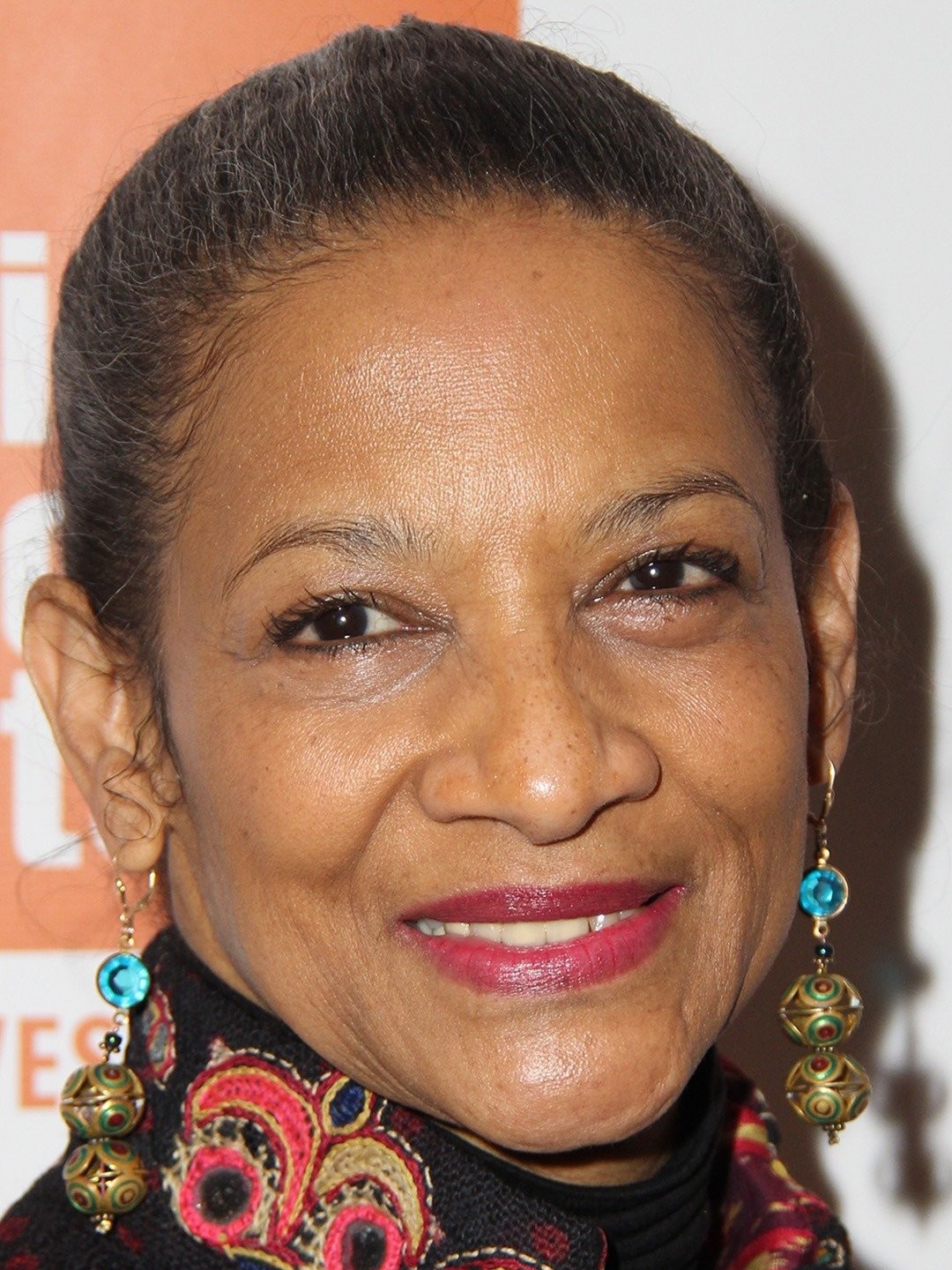 Seret Scott Pictures | Rotten Tomatoes