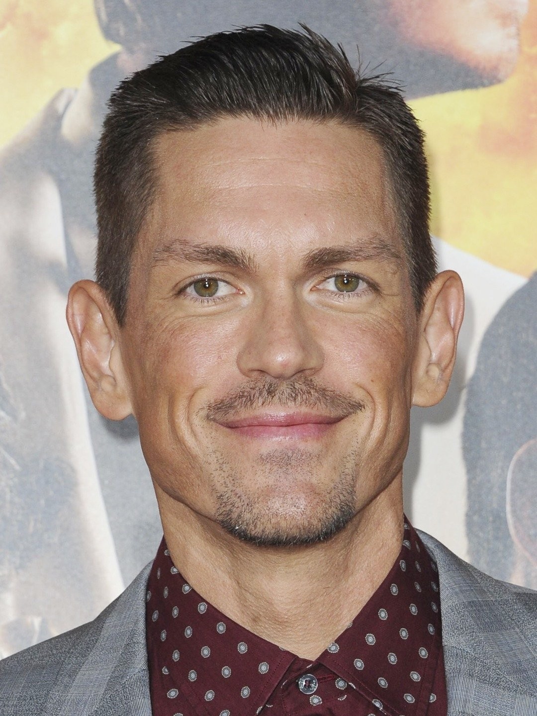 Steve Howey Pictures - Rotten Tomatoes