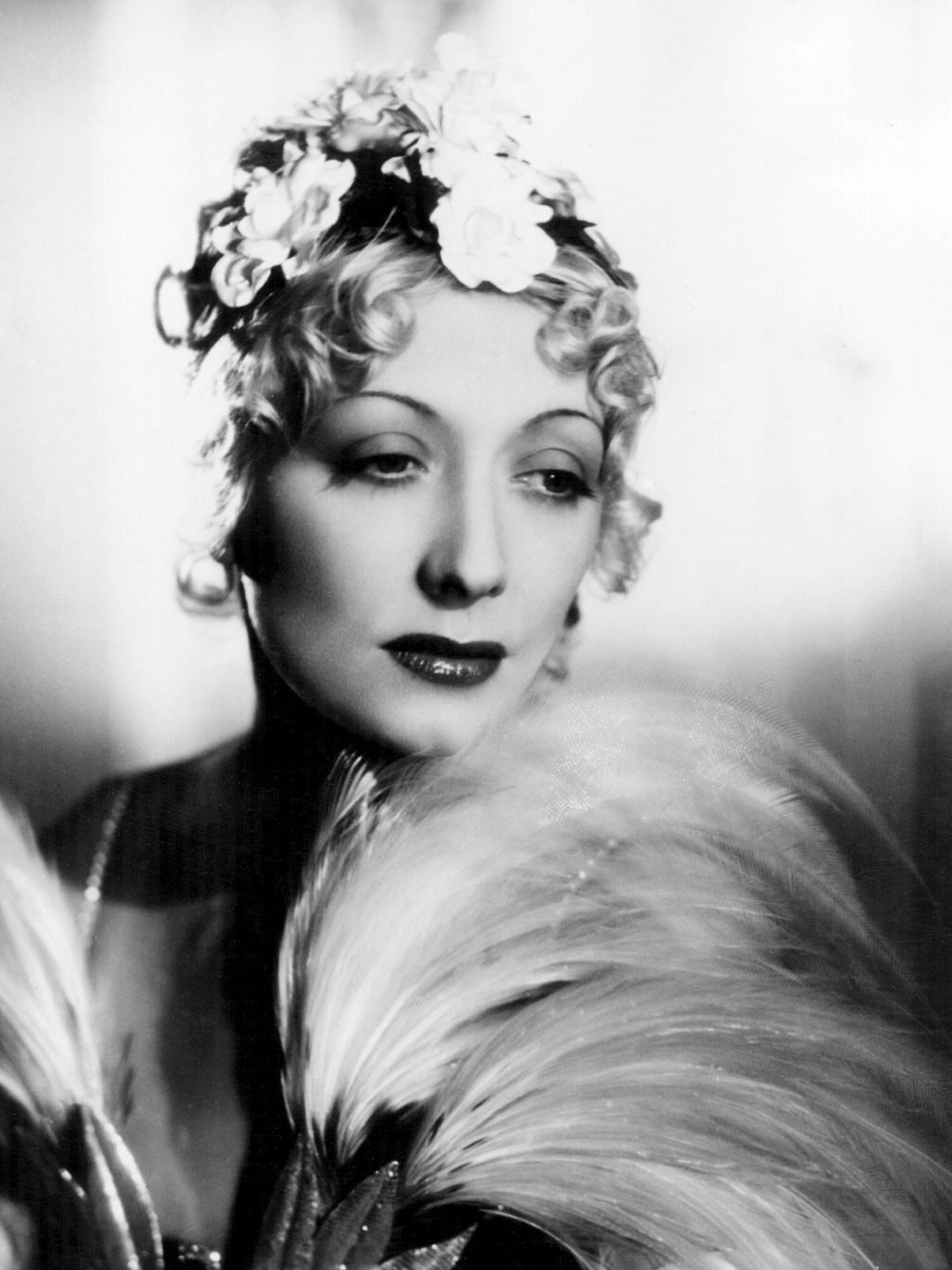 Suzy Prim Pictures | Rotten Tomatoes