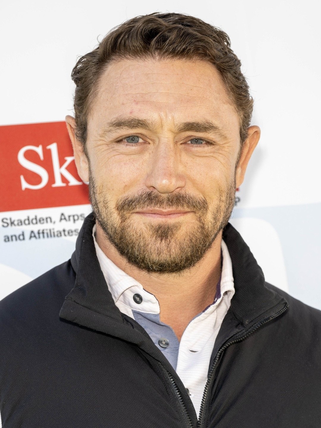 Jj Feild Images Neve Campbell Reveals She Adopted A Baby Boy