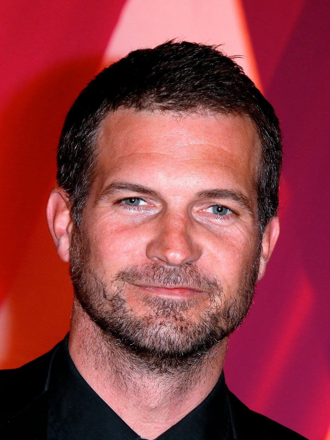 Simon Boer Pictures | Rotten Tomatoes