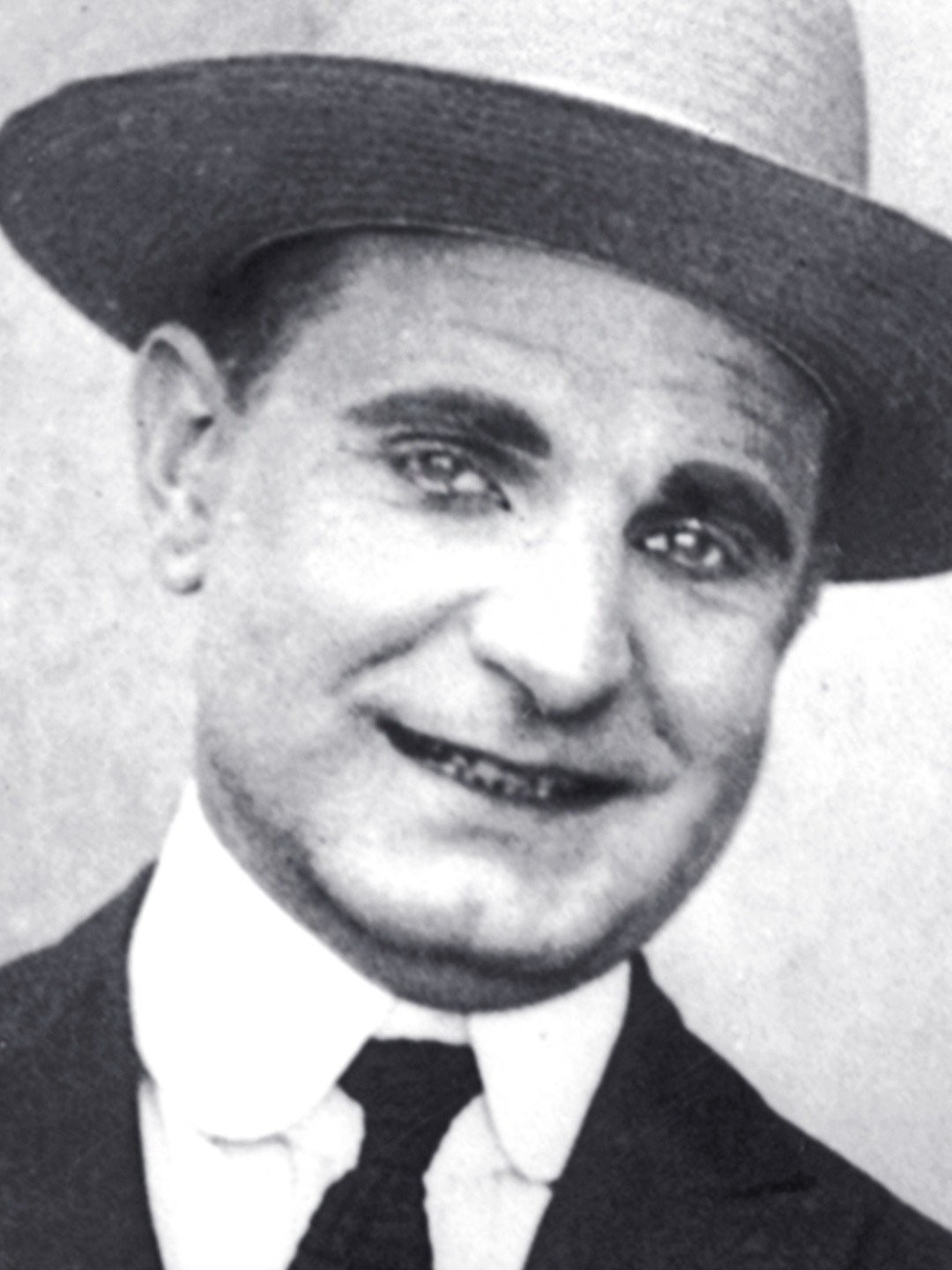 William McCall Pictures | Rotten Tomatoes