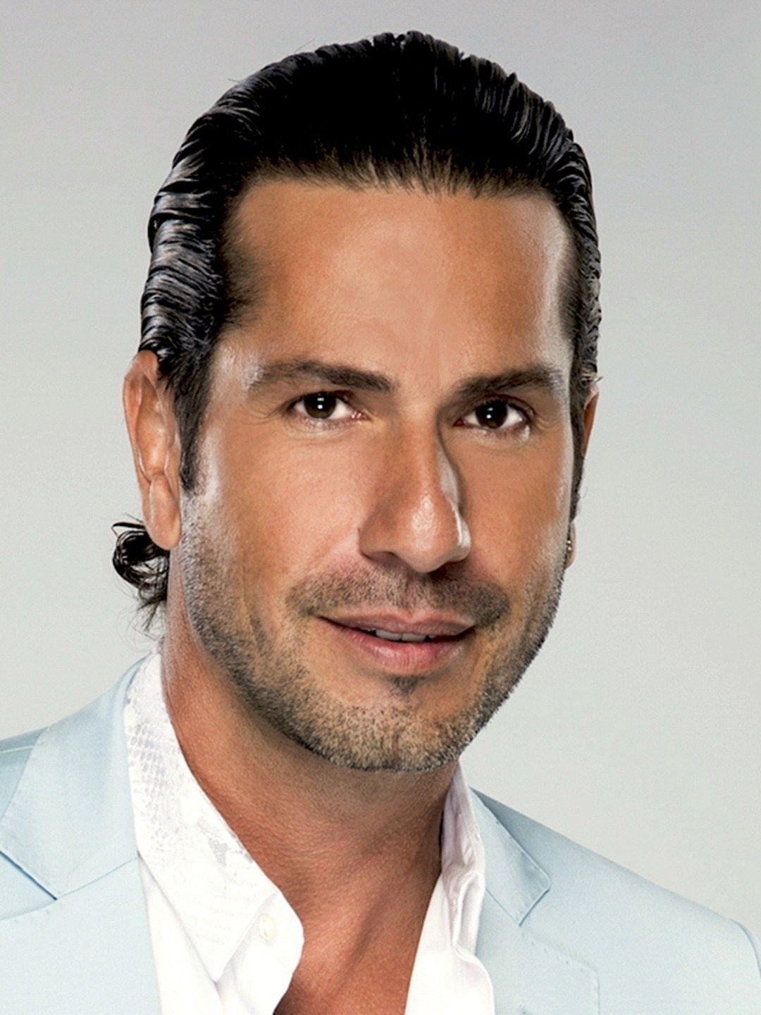 Gregorio Pernía Pictures | Rotten Tomatoes