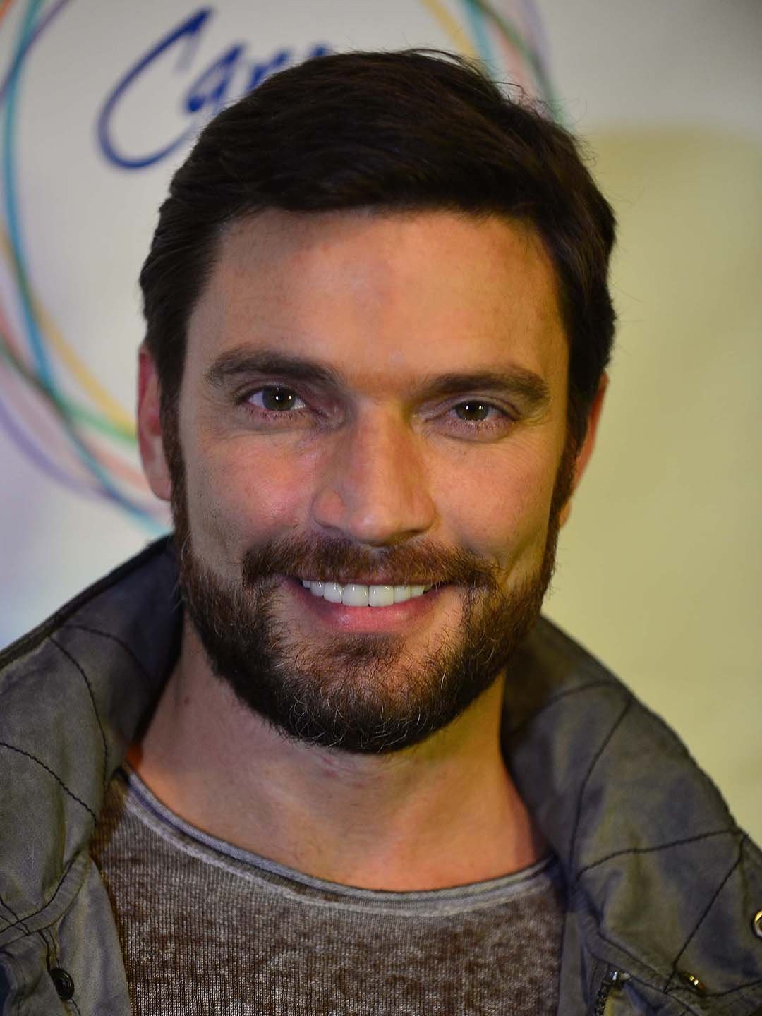 Julián Gil Pictures | Rotten Tomatoes