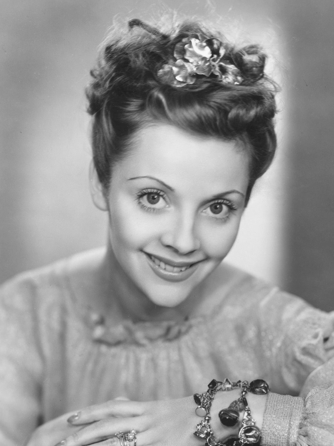 Rene Ray Pictures | Rotten Tomatoes