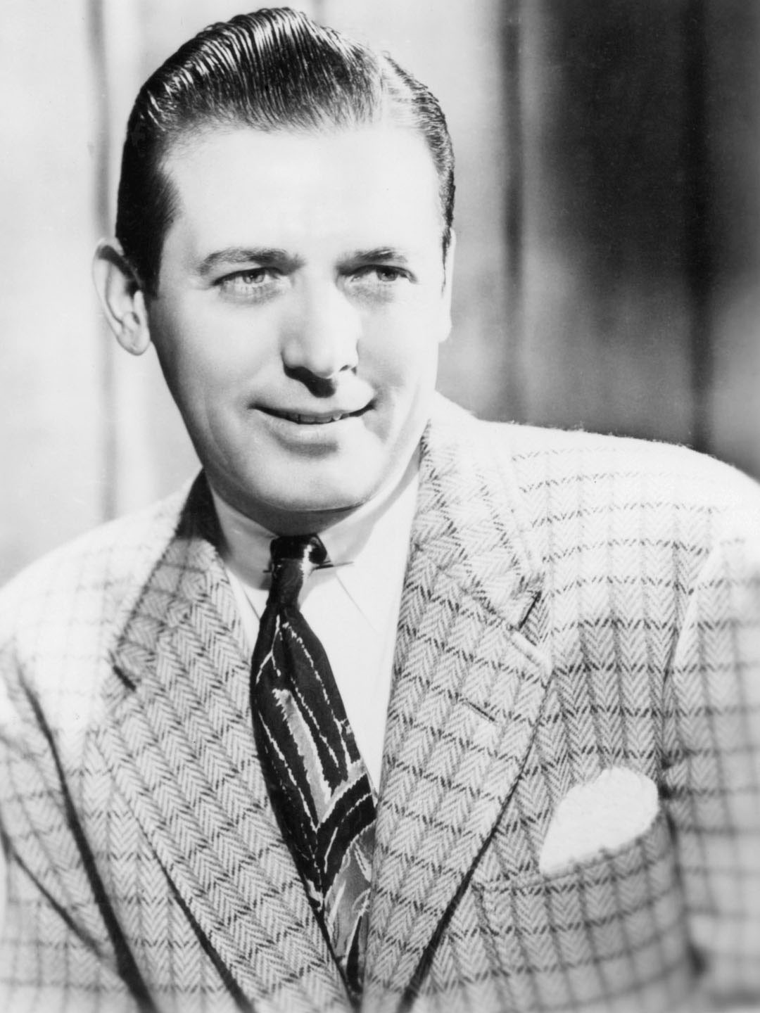 Robert Shayne Pictures | Rotten Tomatoes