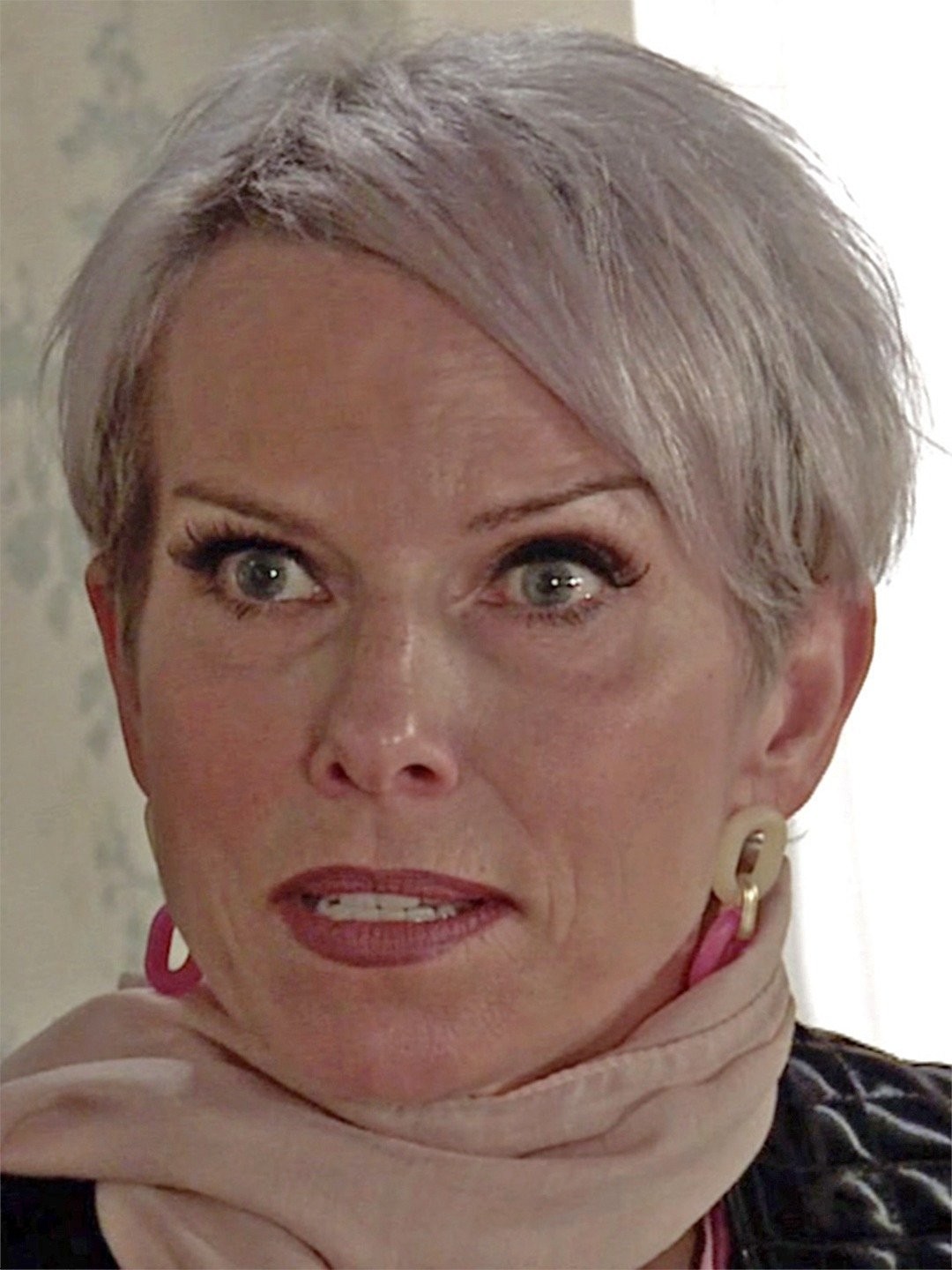 Sue Devaney Pictures | Rotten Tomatoes