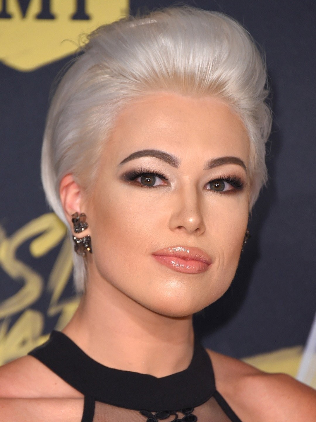 Ashlee Hewitt Pictures | Rotten Tomatoes