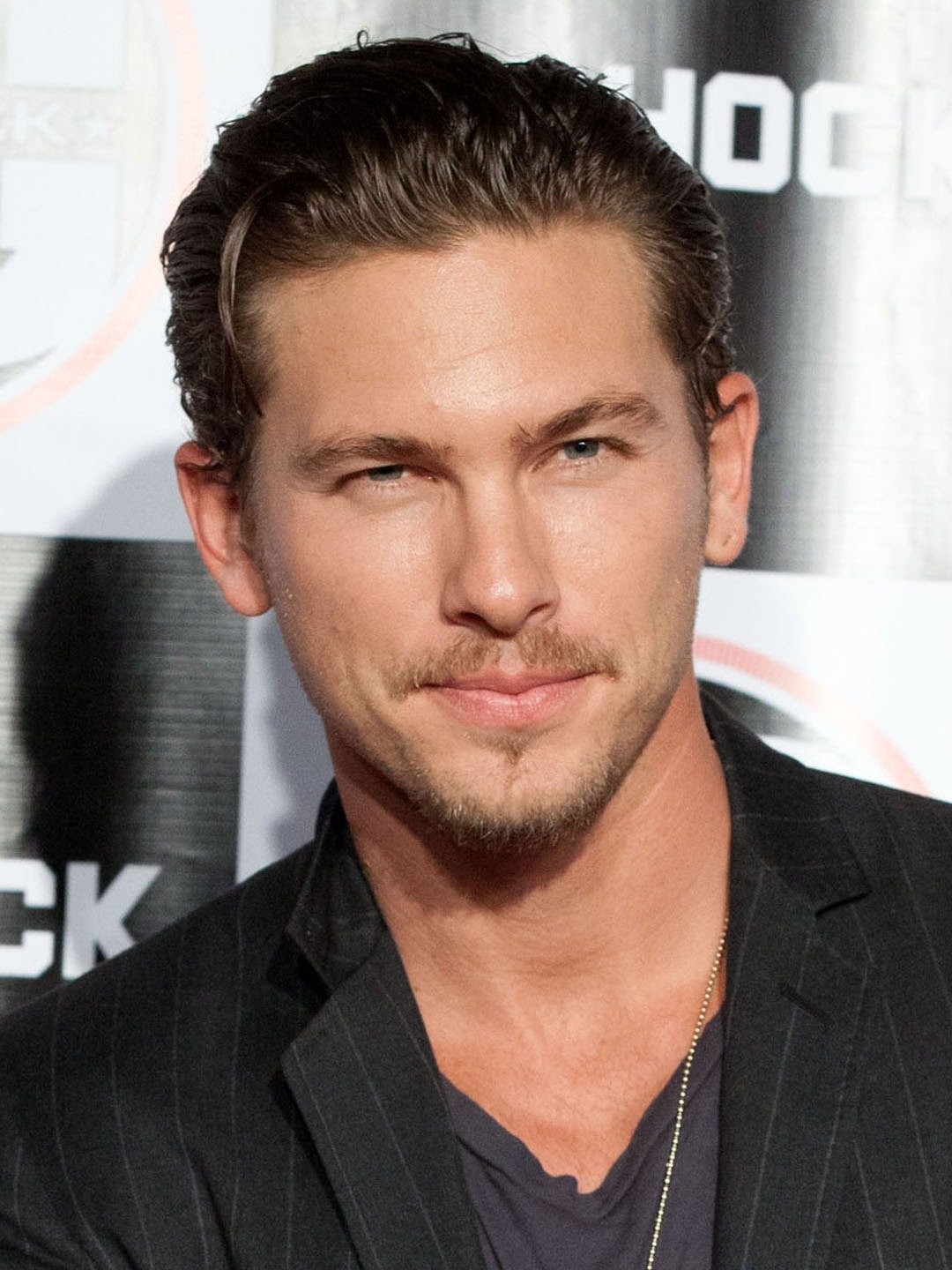 Adam Senn Hit The Floor