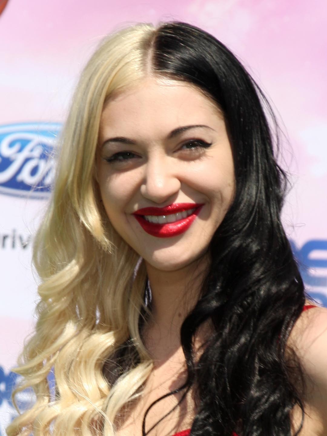 Porcelain Black Pictures | Rotten Tomatoes