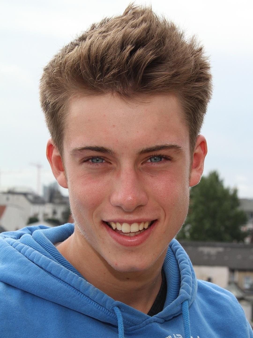 Til Schindler Pictures | Rotten Tomatoes