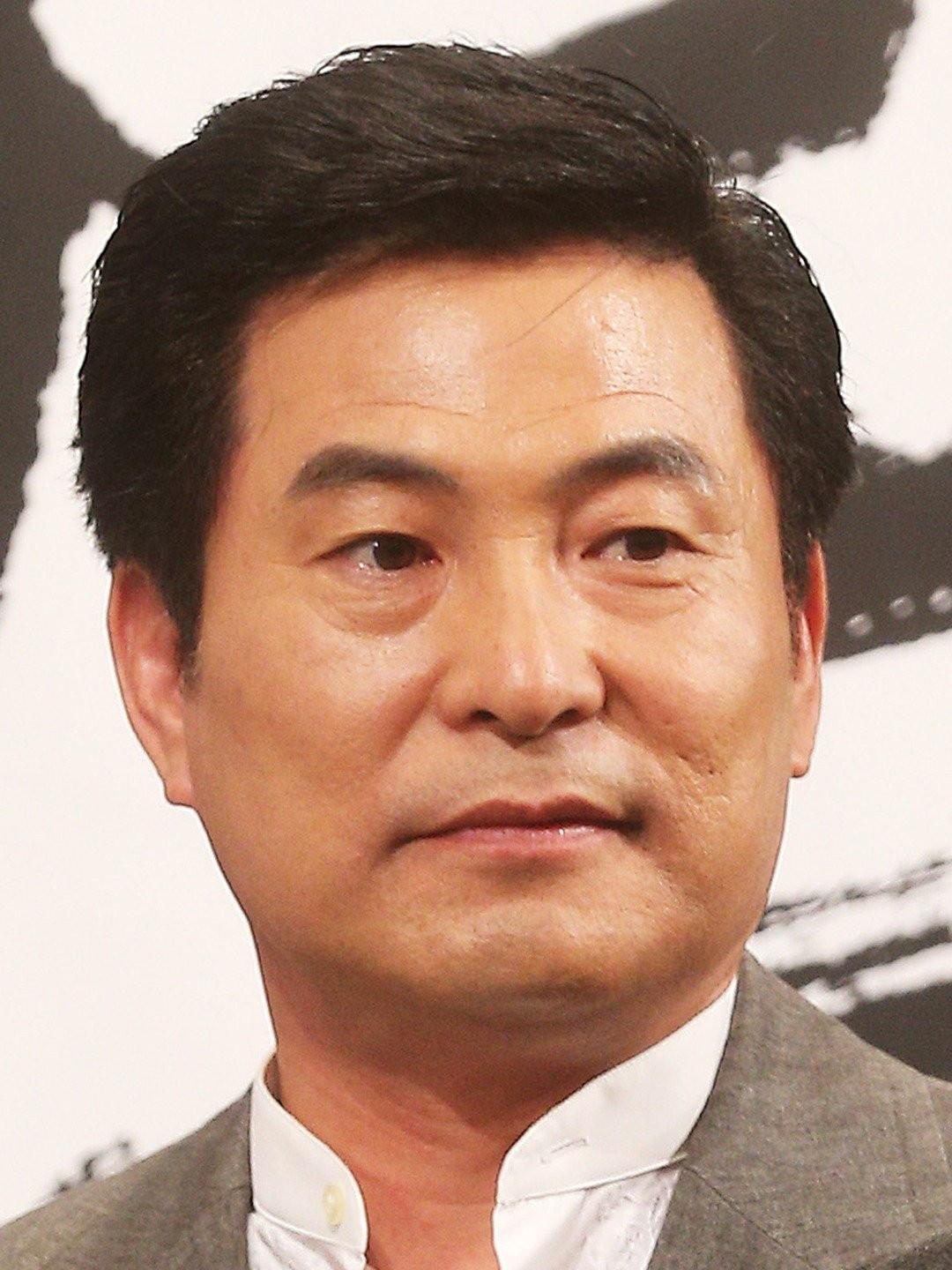 Lee Han-wi Pictures | Rotten Tomatoes