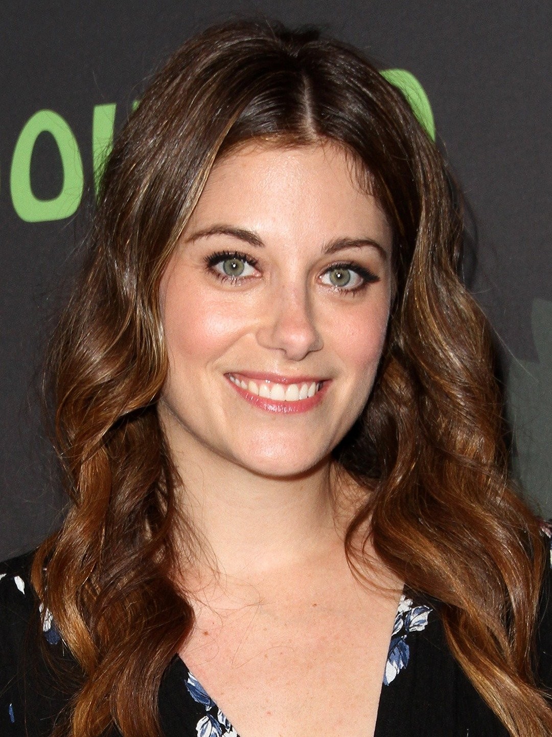 Elizabeth Alderfer Pictures - Rotten Tomatoes