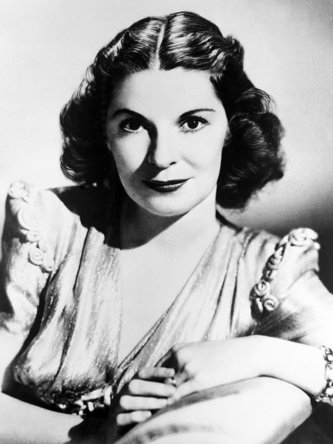 Fay Helm Pictures | Rotten Tomatoes