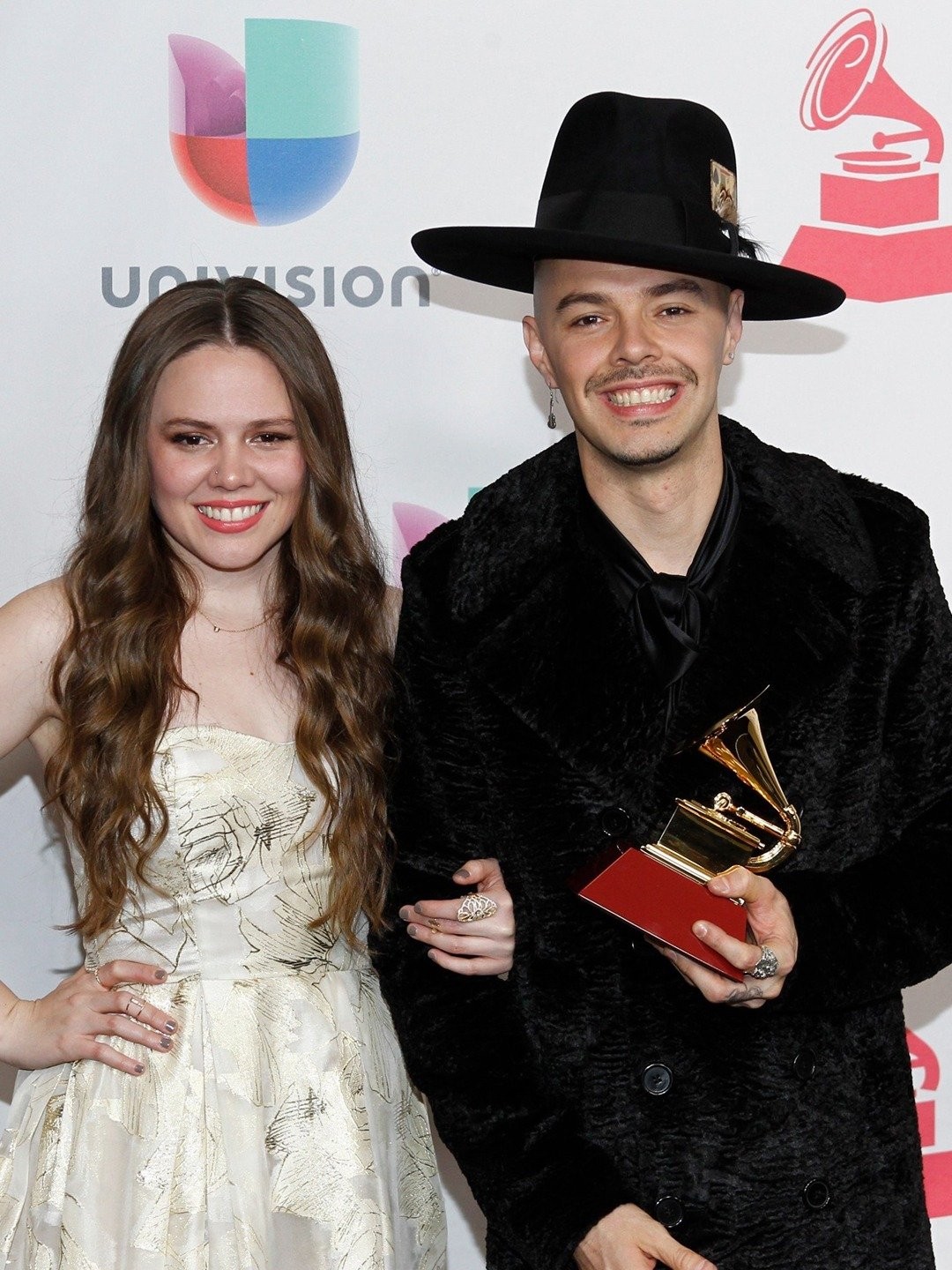 Jesse & Joy Pictures | Rotten Tomatoes