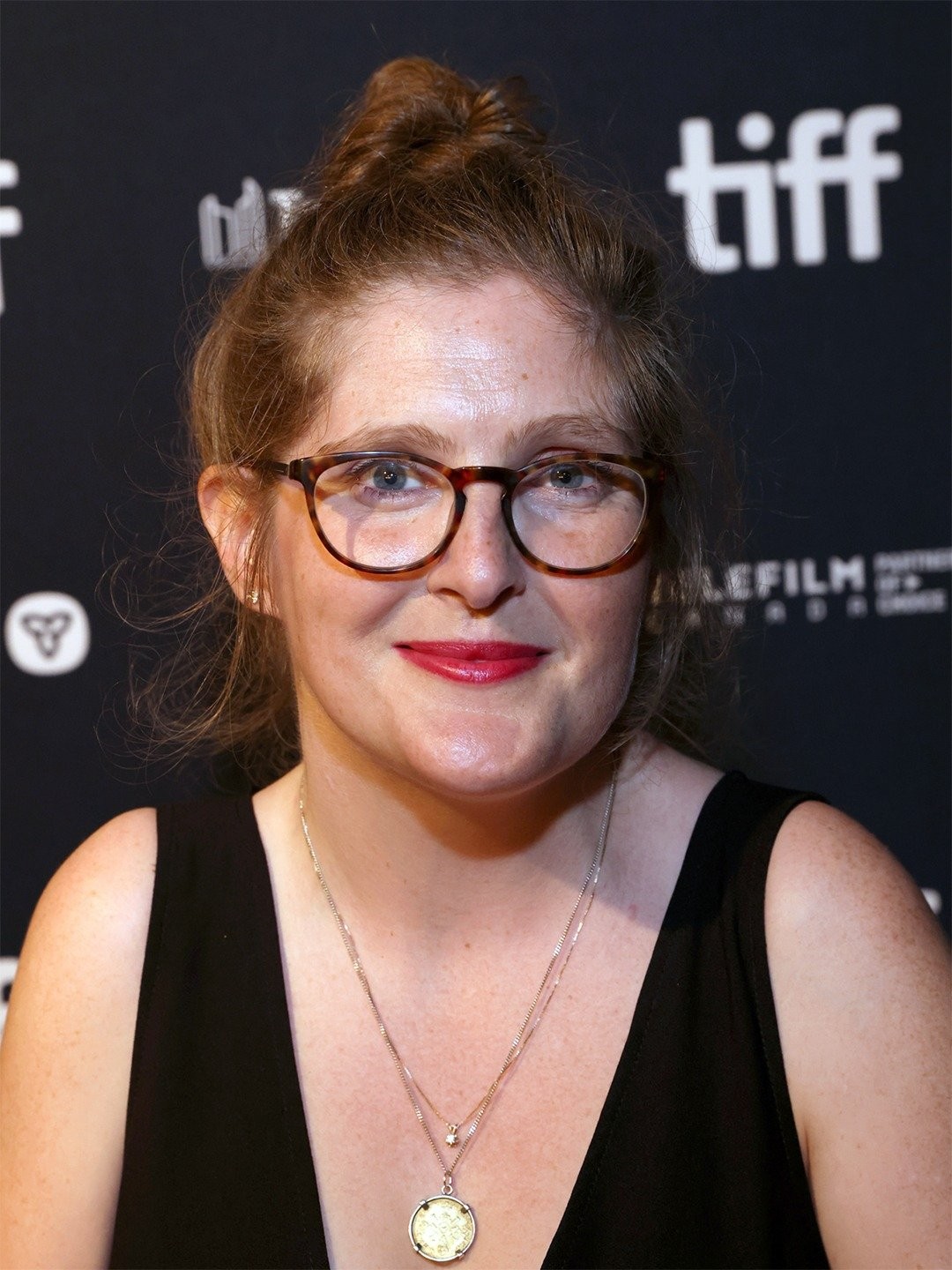 Lindsay MacKay Pictures | Rotten Tomatoes
