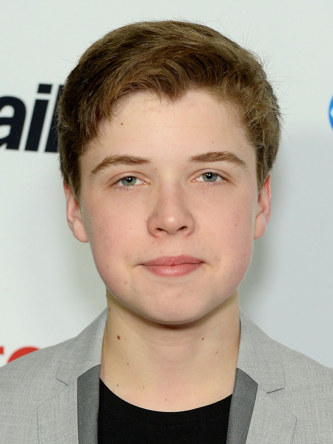 Evan Roe Pictures | Rotten Tomatoes