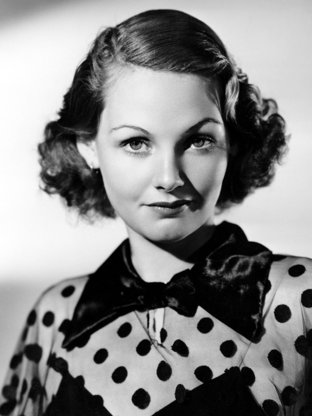 Elizabeth Allan Pictures | Rotten Tomatoes