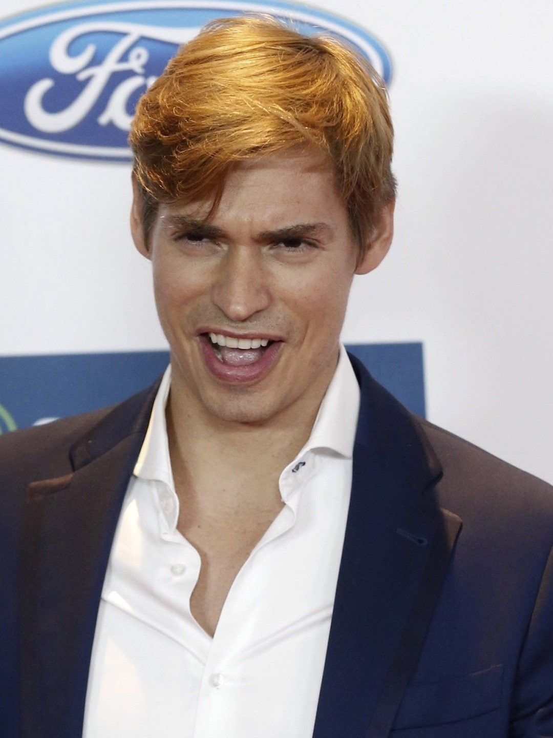 Carlos Baute Pictures | Rotten Tomatoes