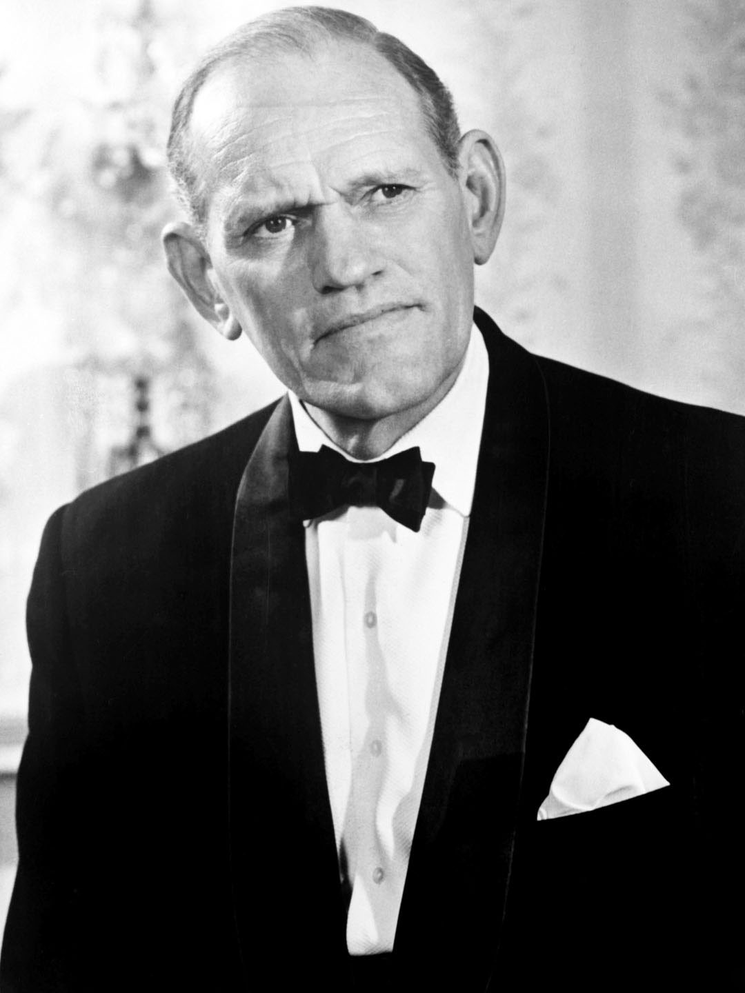 Harry Andrews Pictures | Rotten Tomatoes