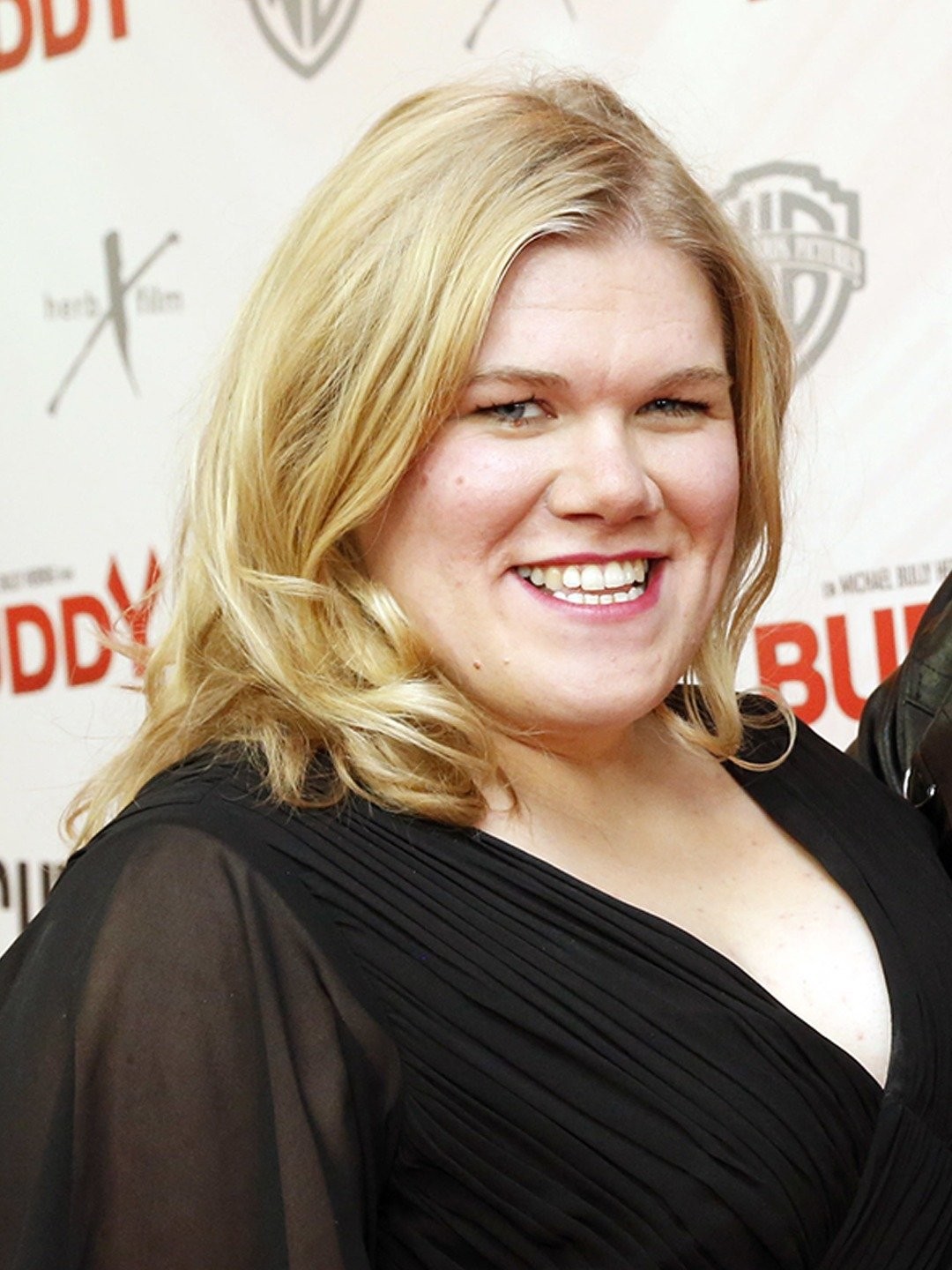 Gisa Flake Pictures | Rotten Tomatoes