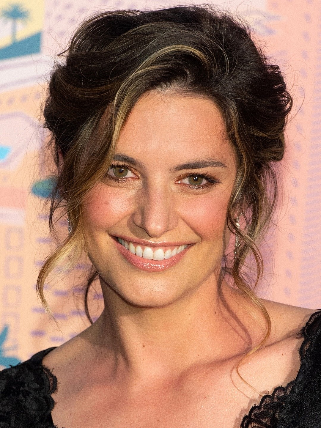 Laëtitia Milot Pictures | Rotten Tomatoes