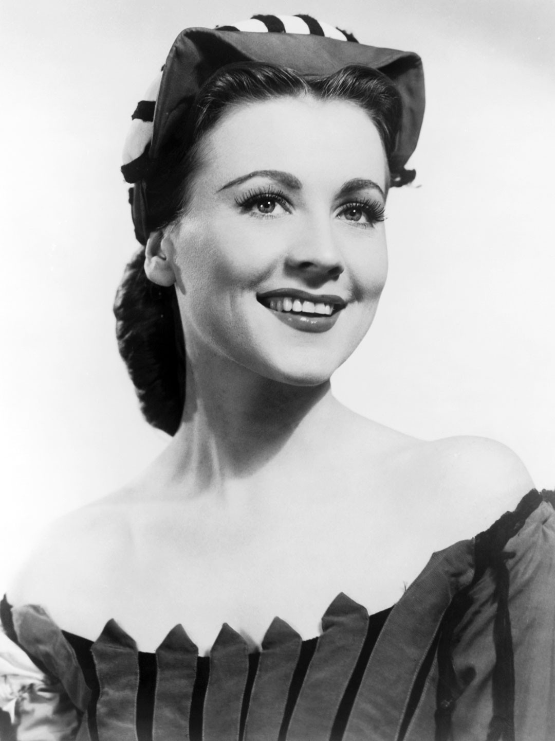 Anne Jeffreys Pictures | Rotten Tomatoes