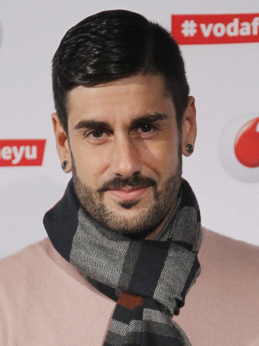 Melendi Pictures | Rotten Tomatoes