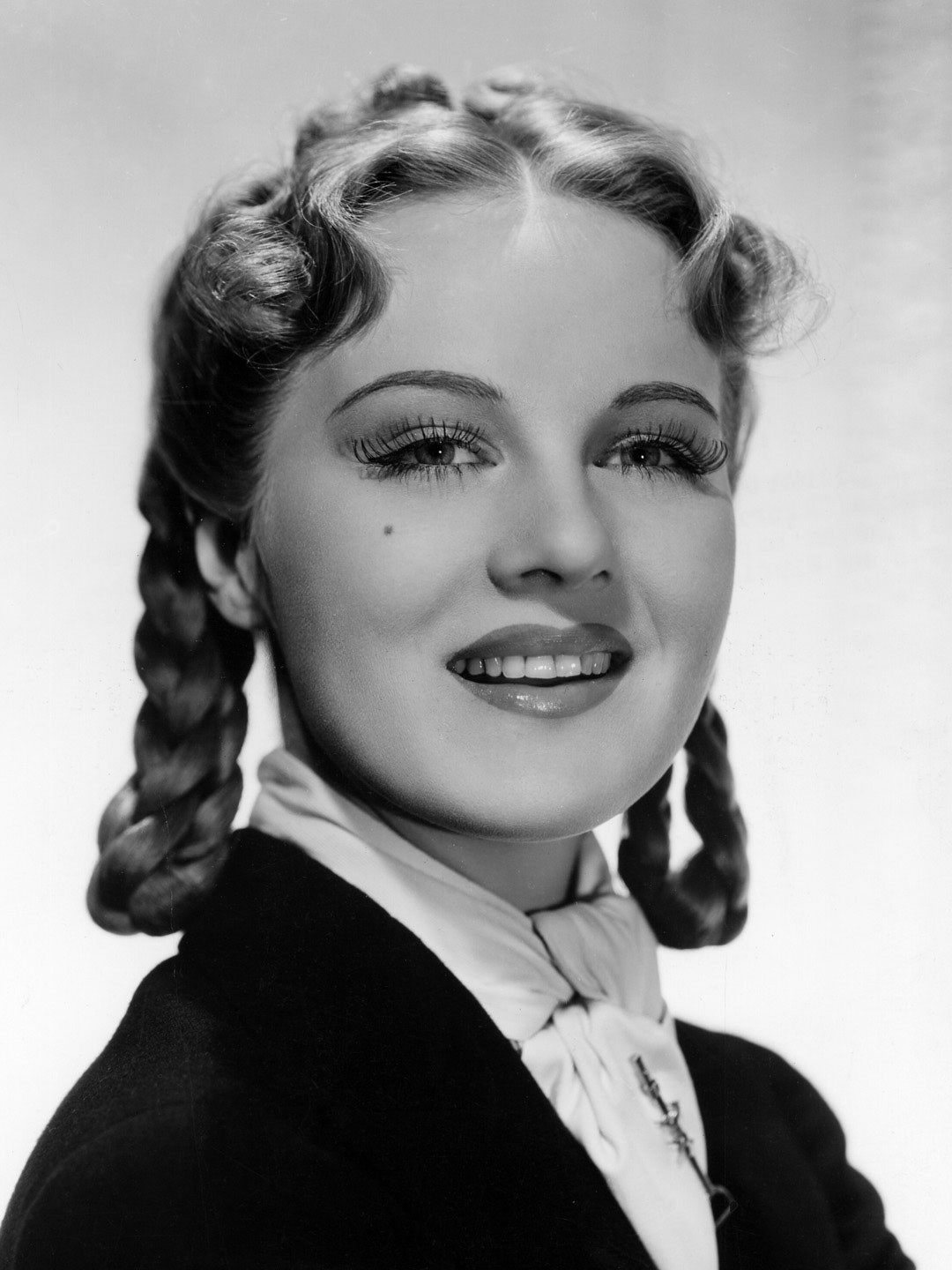 Helen Gilbert Pictures | Rotten Tomatoes