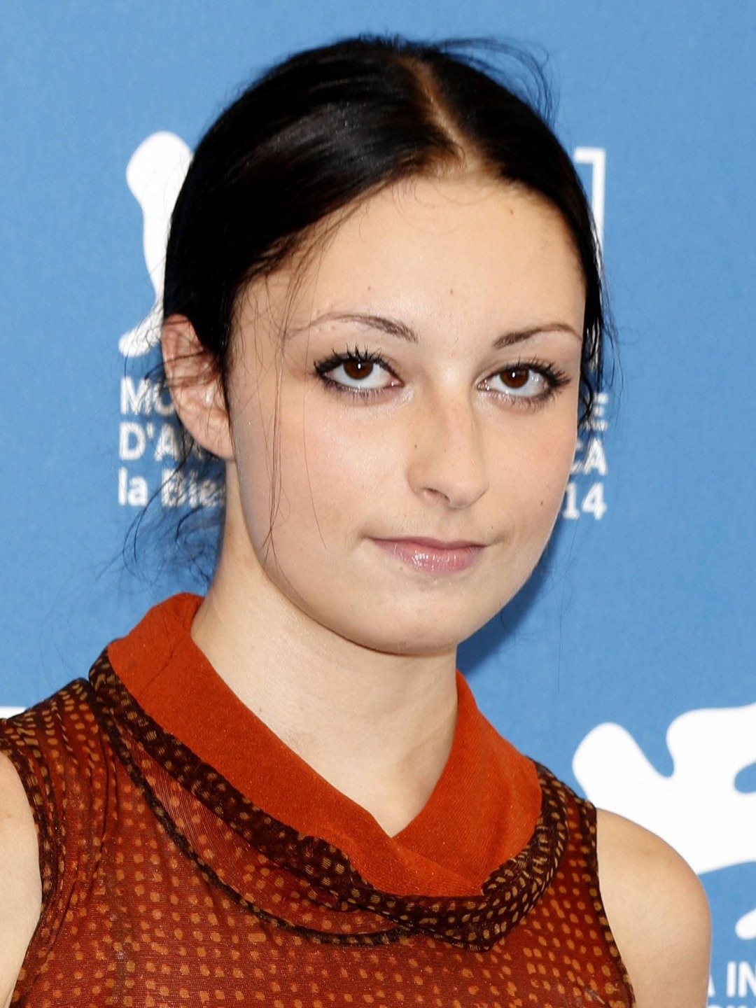 Arielle Holmes Pictures | Rotten Tomatoes