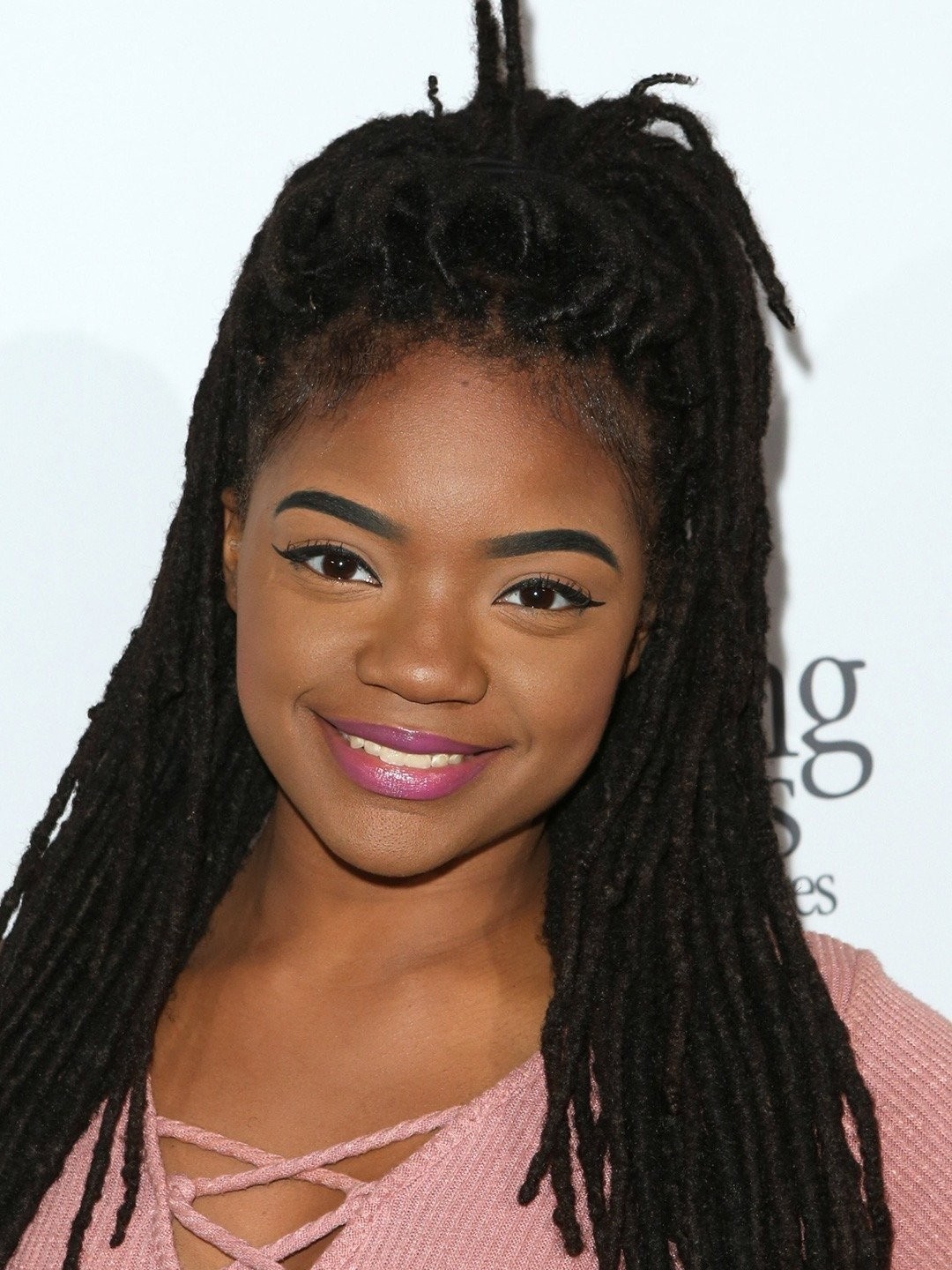 Mandy Newton's Instagram, Twitter & Facebook on IDCrawl