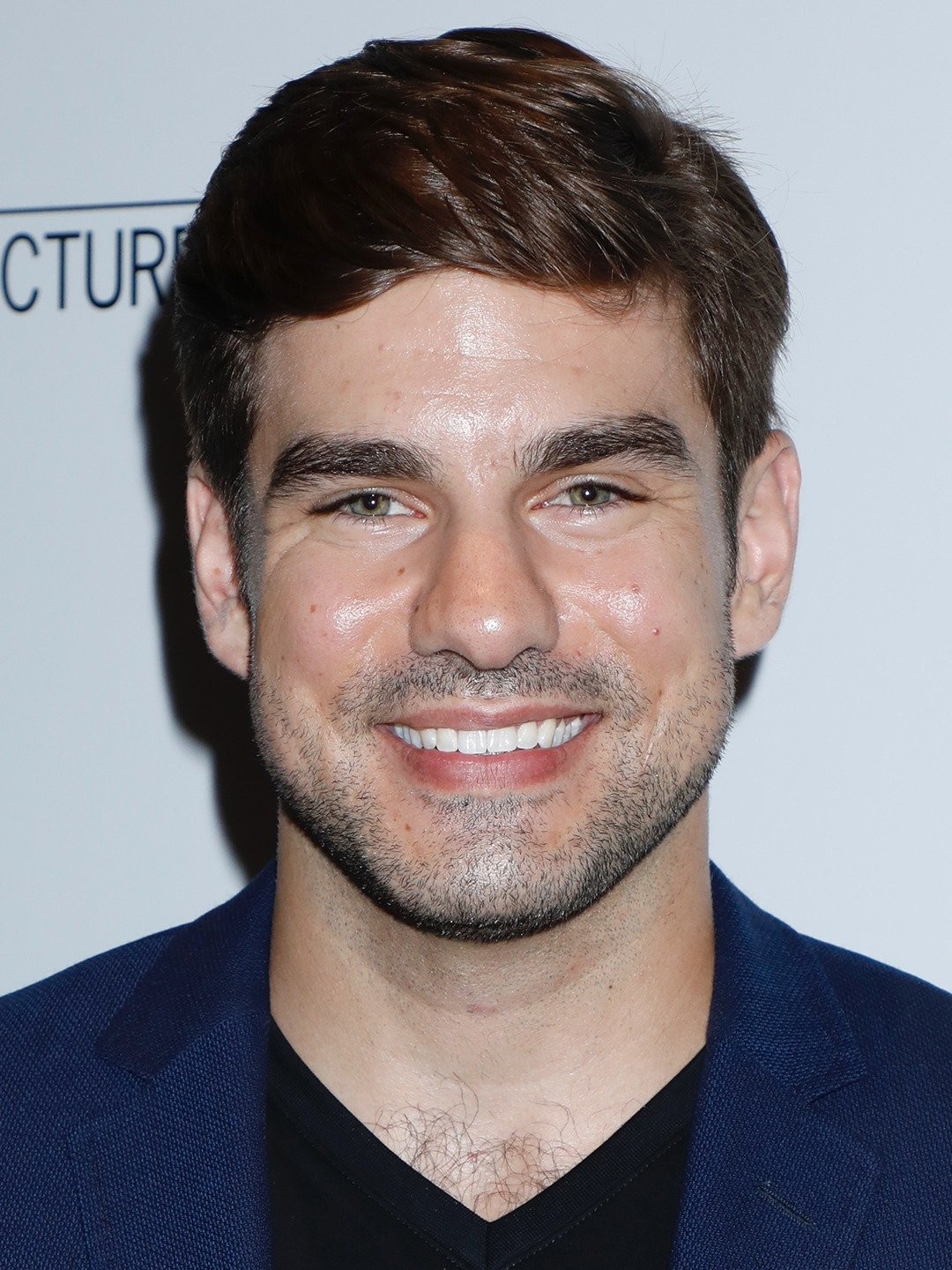 Alex Esola Pictures | Rotten Tomatoes