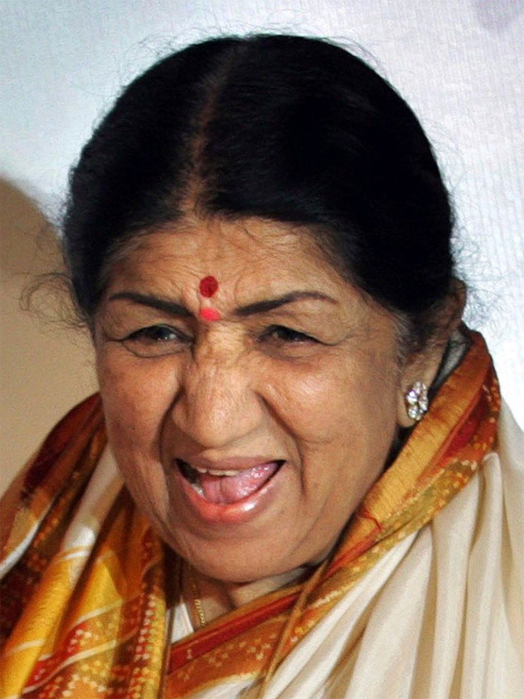 Lata Mangeshkar Pictures | Rotten Tomatoes
