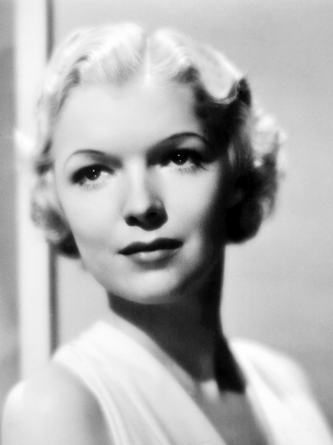 Verna Hillie Pictures | Rotten Tomatoes