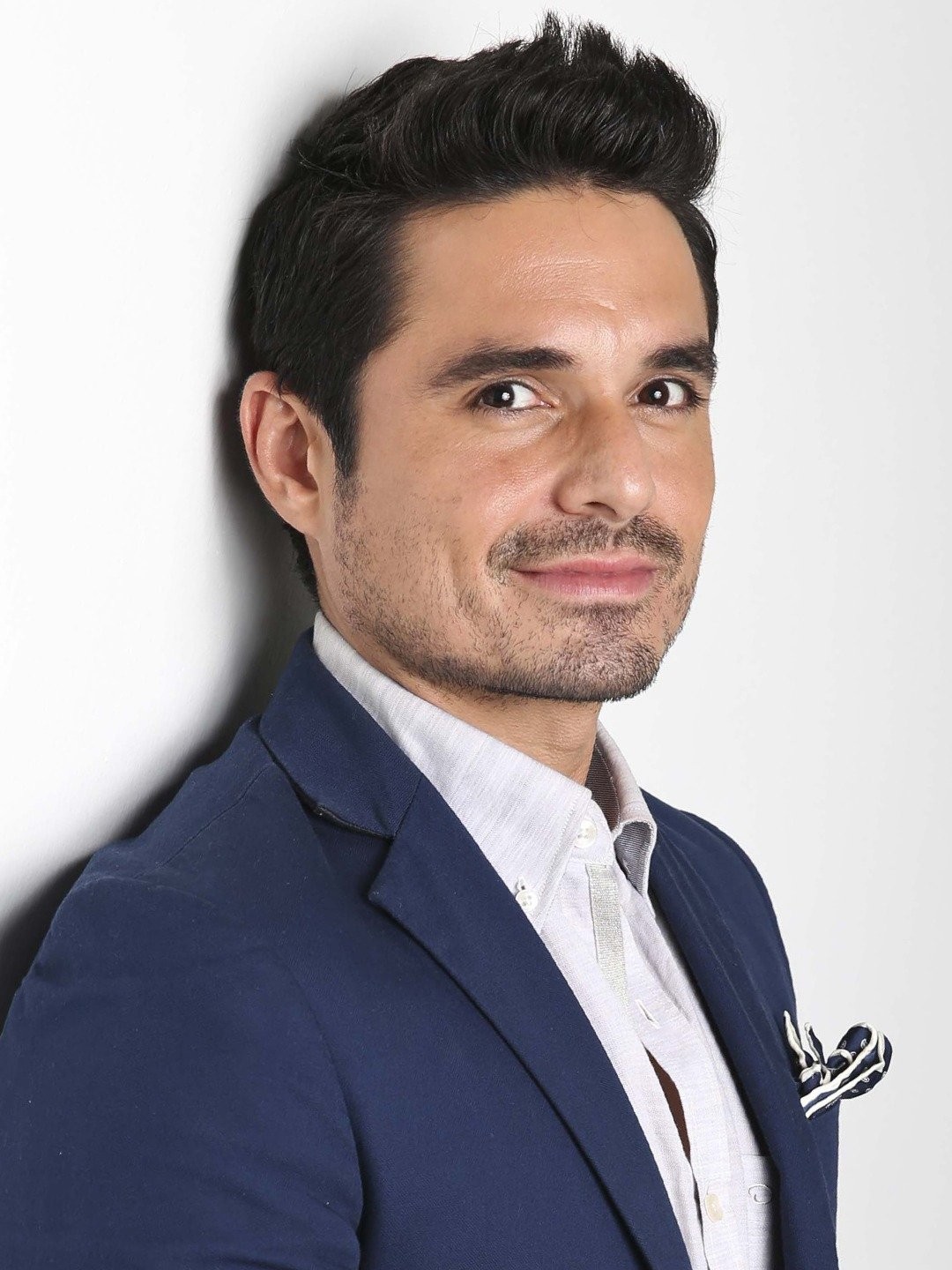 Robin Durán Pictures | Rotten Tomatoes