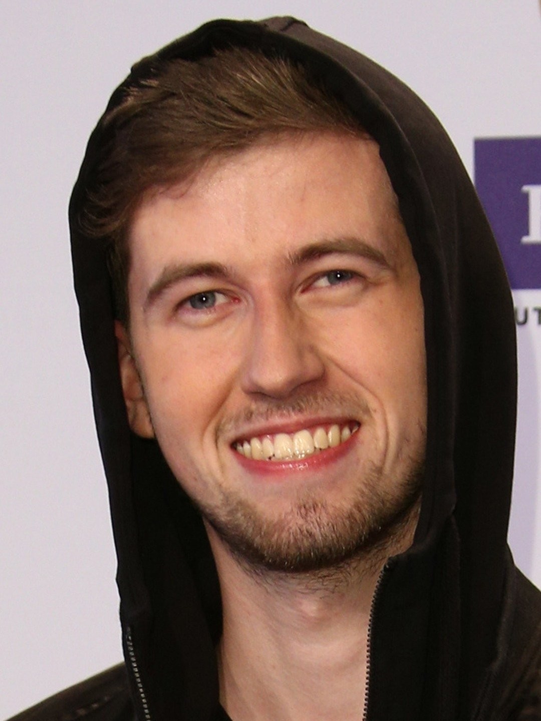 Alan Walker Pictures | Rotten Tomatoes
