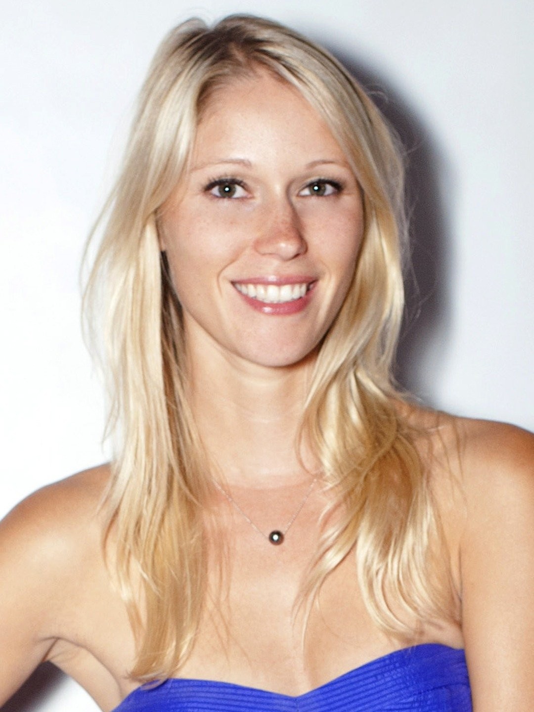 Jen Araki Pictures | Rotten Tomatoes