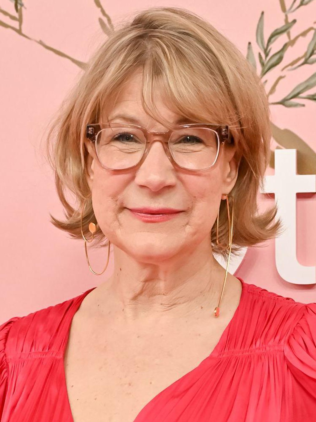 Sheri Holman Pictures | Rotten Tomatoes